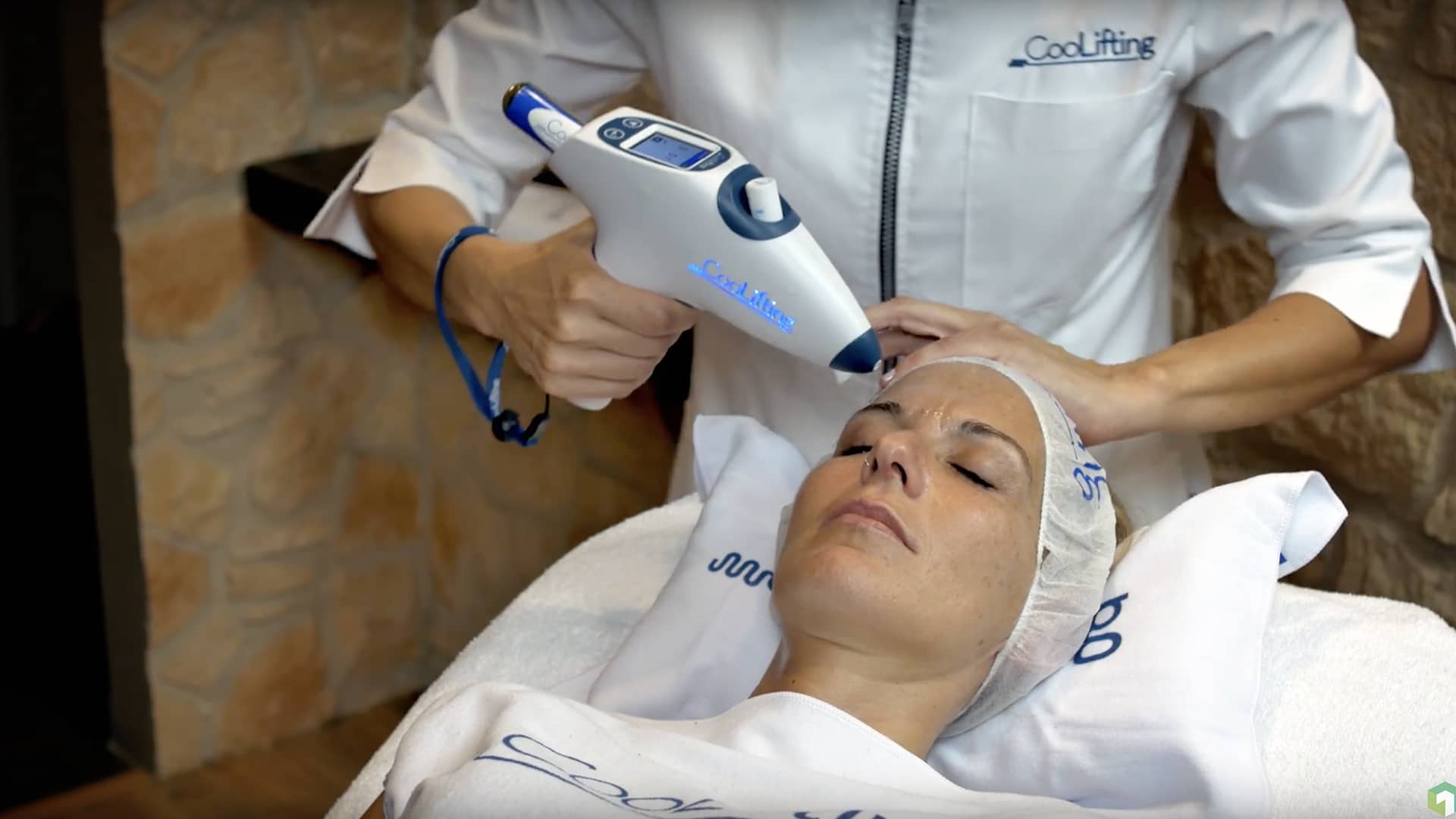 CooLifting - €70 | Changes Clinic, Tallaght, Dublin